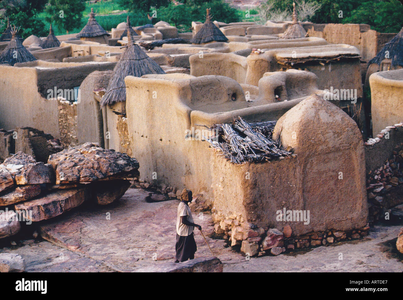 Village of songo hi-res stock photography and images - Alamy