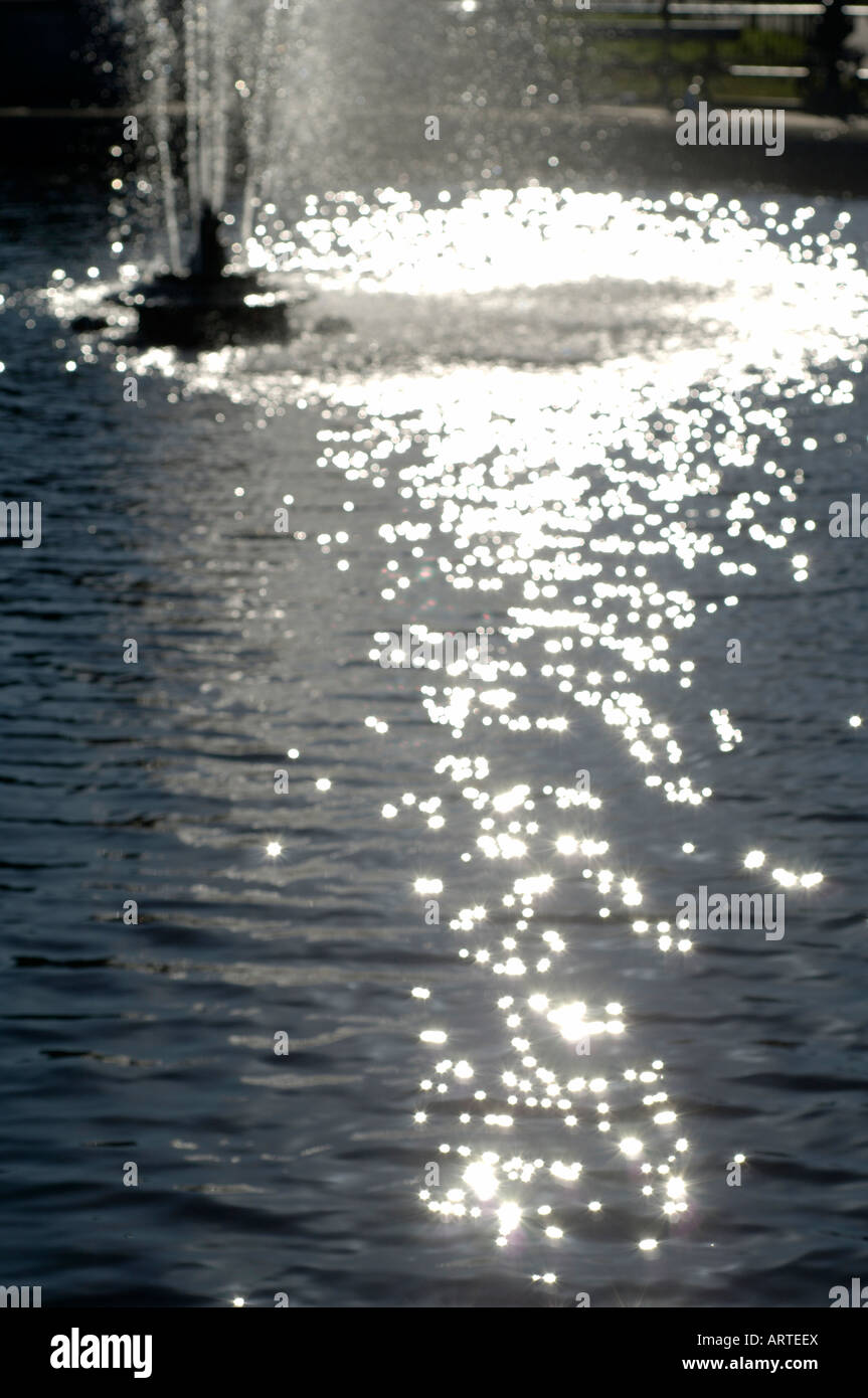 water reflection,waves, ripples, fountain Stock Photo - Alamy