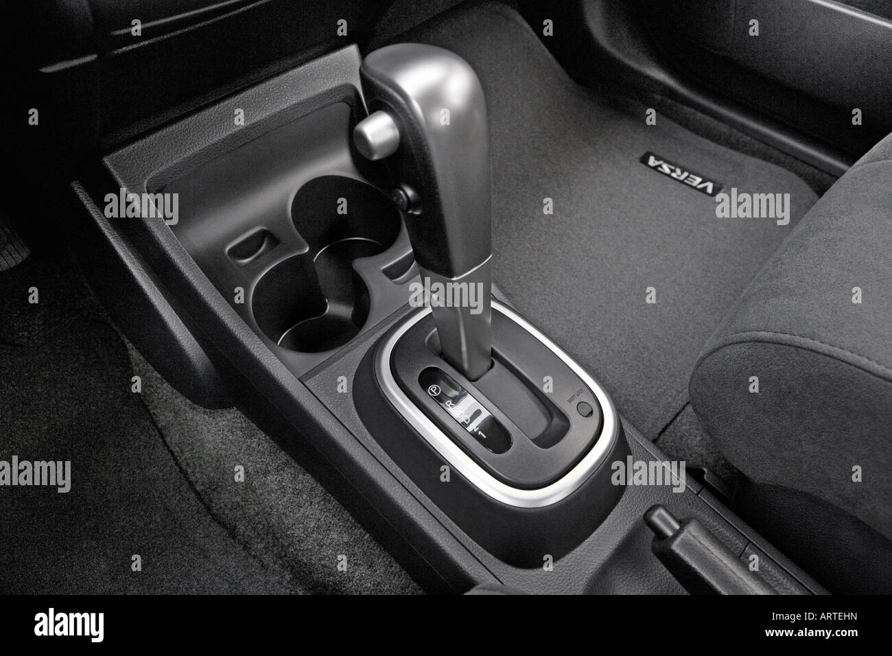 Nissan versa 2008 hi-res stock photography and images - Alamy