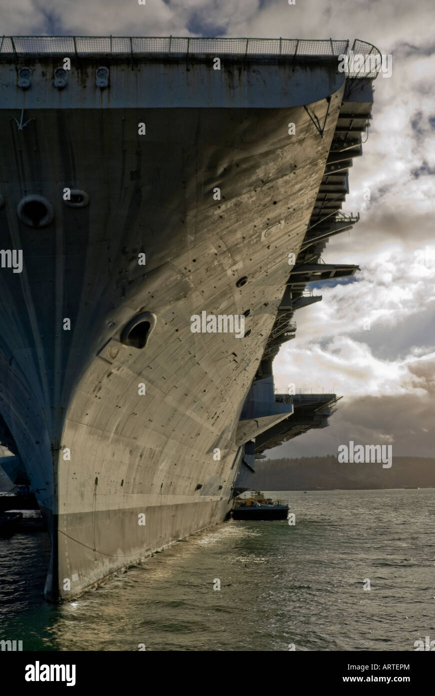 Giant aircraft carrier hi-res stock photography and images - Alamy