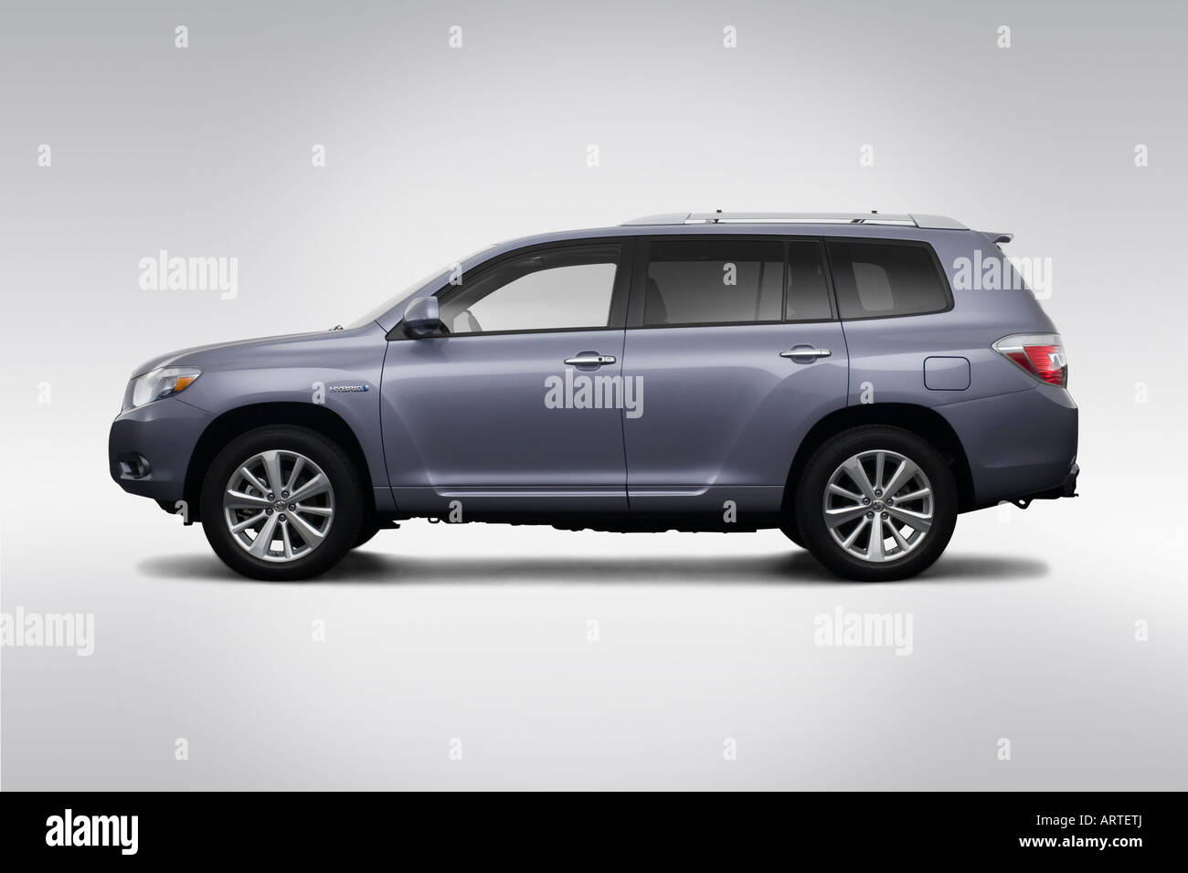 2008 Toyota Highlander Hybrid Limited in Blue - Drivers Side Profile ...