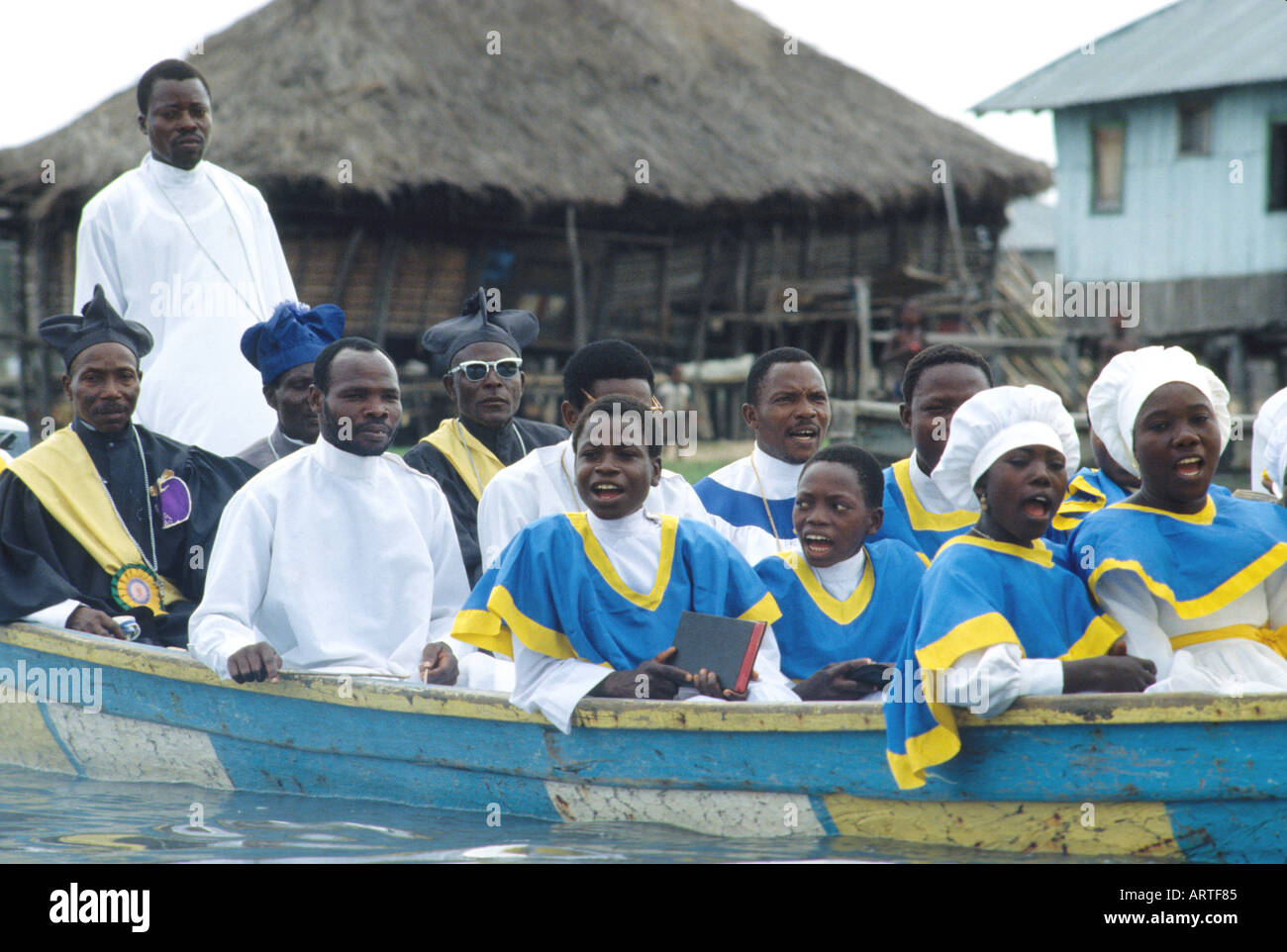 Members of the celestial christians on their way to church Himmlische ...