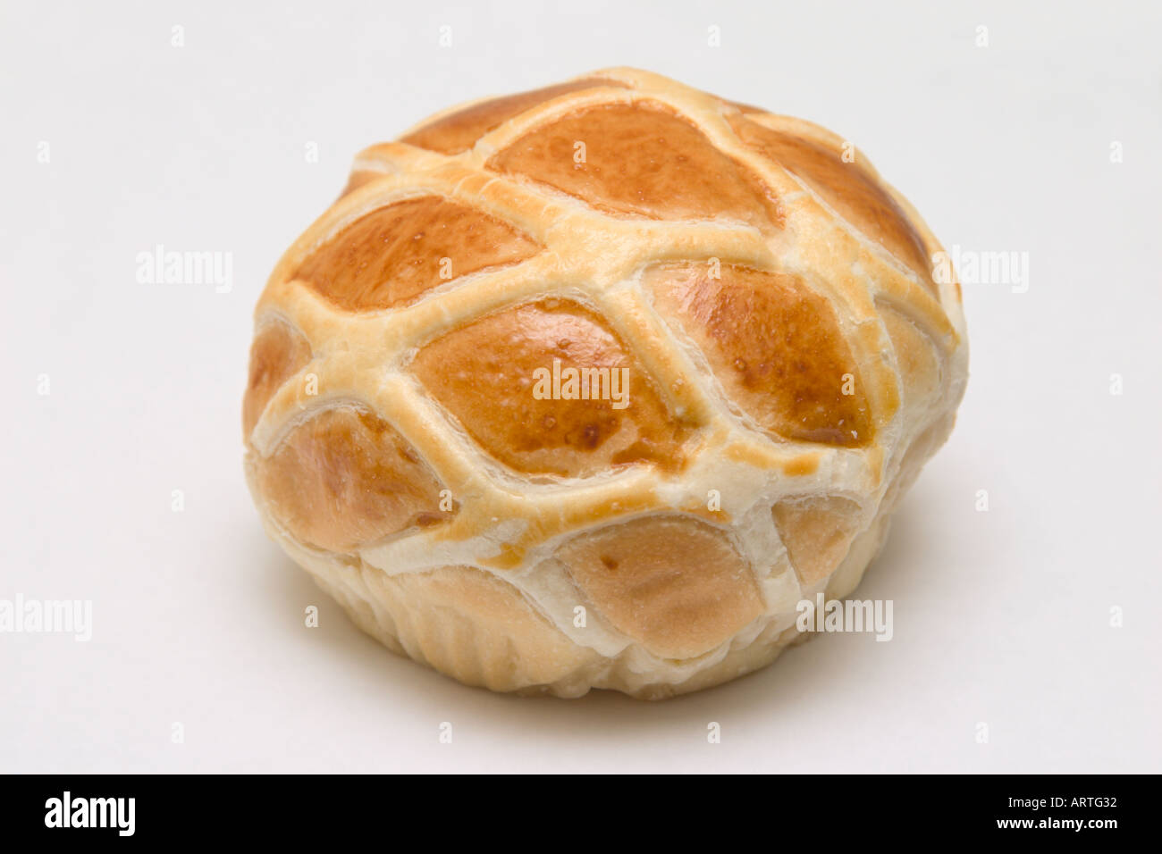 Crossed pattern hi-res stock photography and images - Alamy