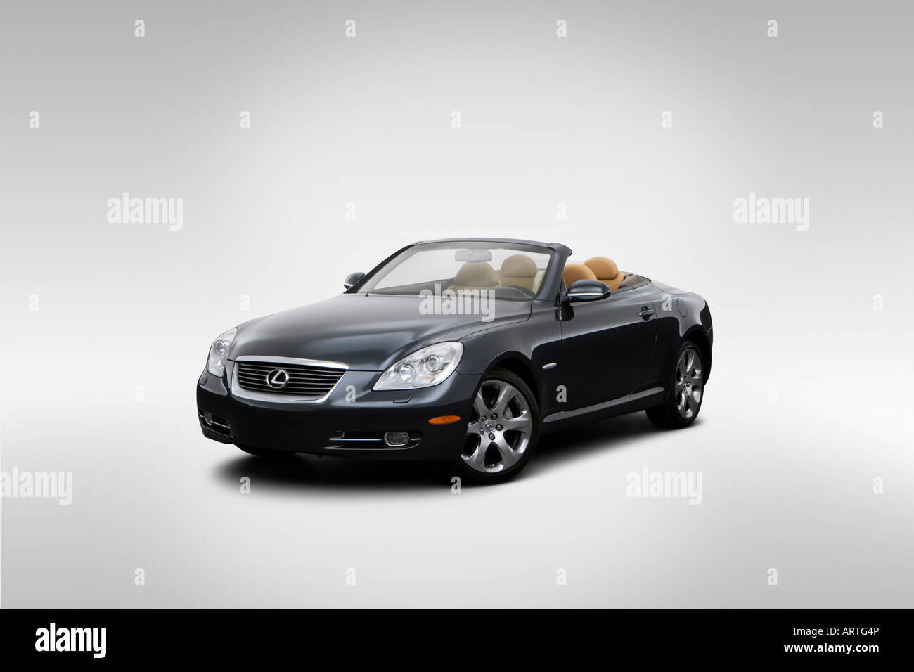 2008 Lexus SC SC430 in Gray - Front angle view Stock Photo - Alamy