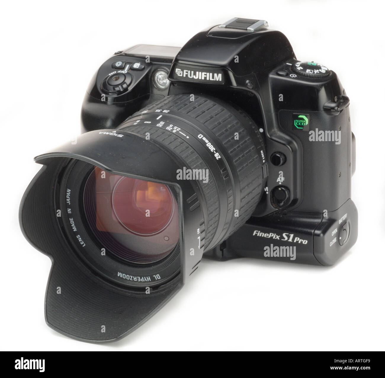 Fuji S1 digital 6 mega pixel single lens reflex camera England UK ...