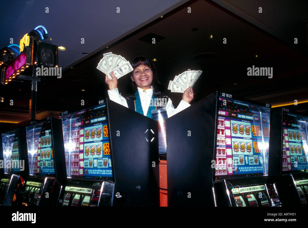 Cashier dollars hi-res stock photography and images - Alamy