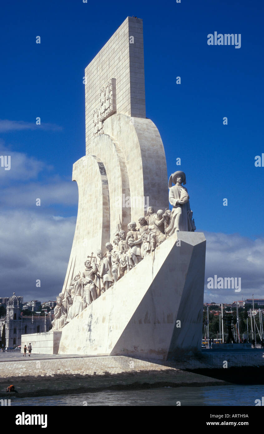 Mariners monument lisbon hi-res stock photography and images - Alamy