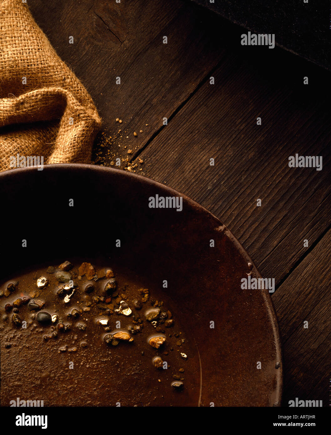 Gold pan hi-res stock photography and images - Alamy