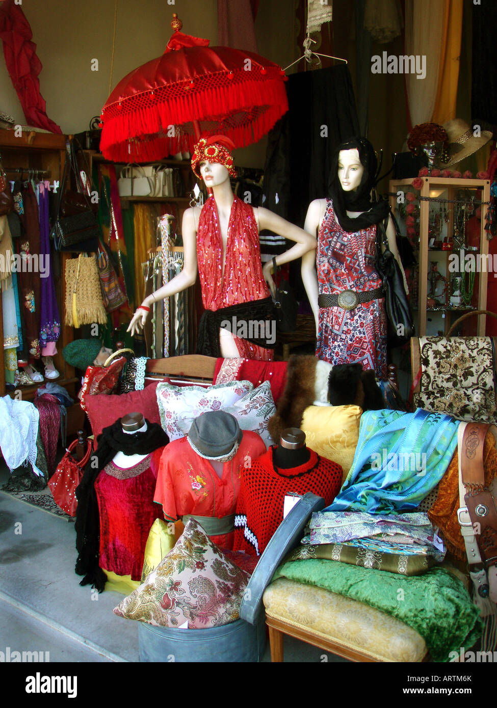 Retro fashion store in Byron bay Australia Stock Photo - Alamy