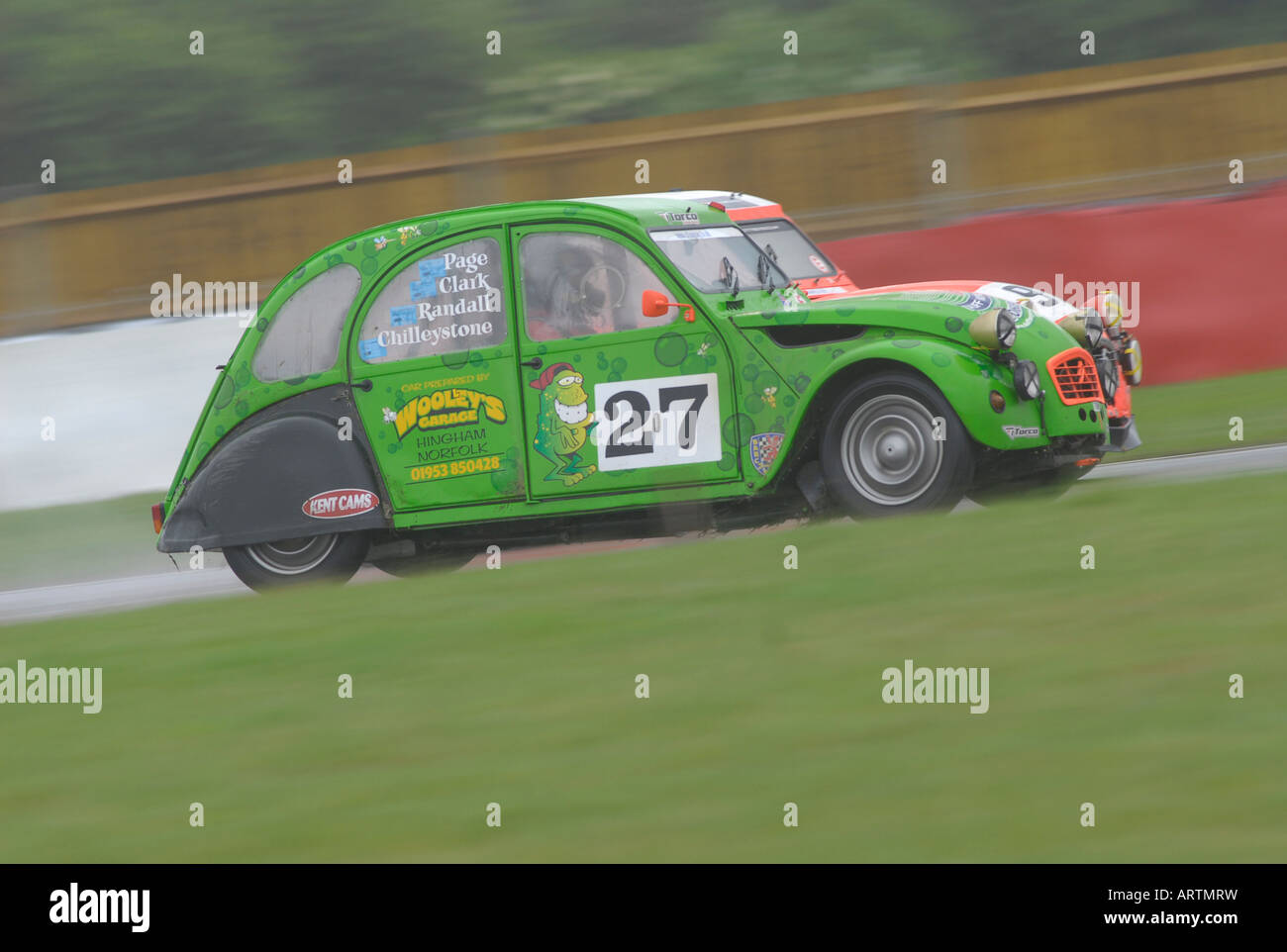 24 Hour 2CV Racing at Snetterton Norfolk Stock Photo - Alamy