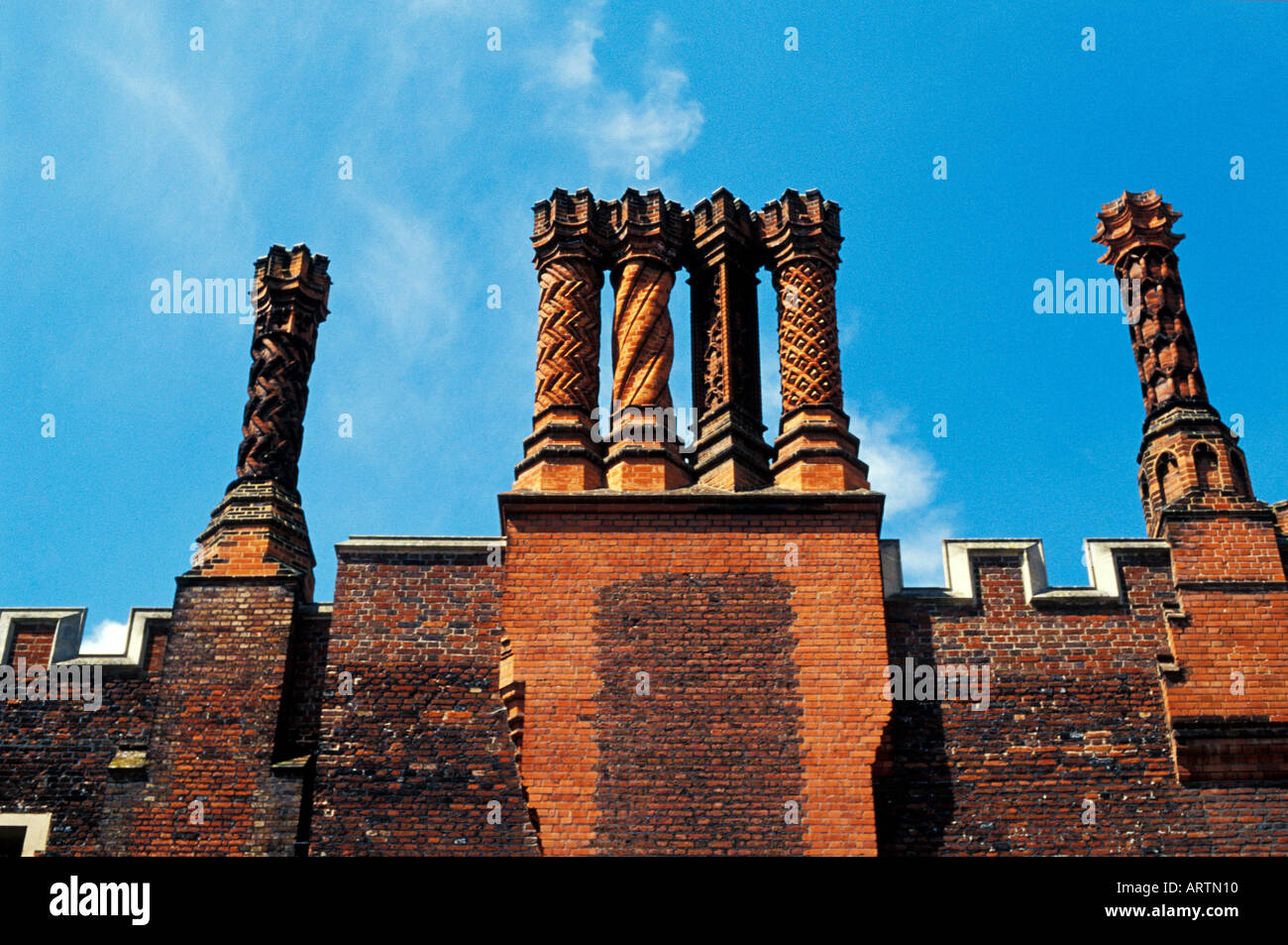 Tudor chimneys hi-res stock photography and images - Alamy