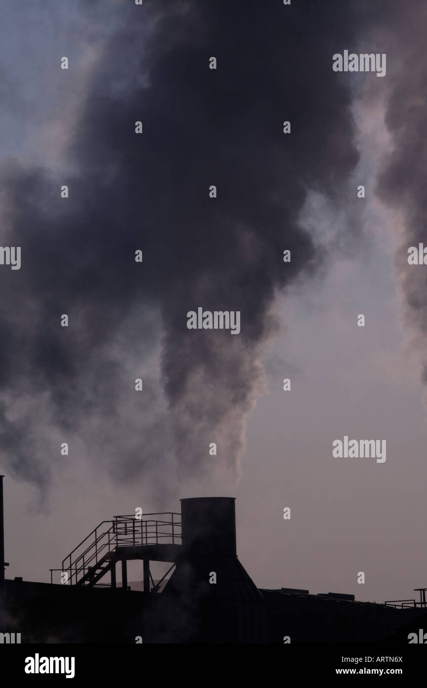 Dark black smoke from chimney hi-res stock photography and images - Alamy