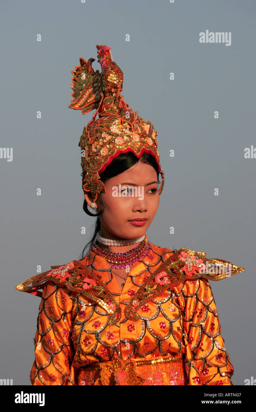 Burmese dancer myanmar hi-res stock photography and images - Alamy