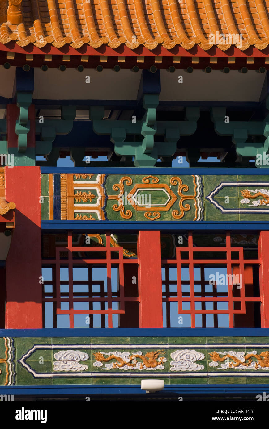 Seattle chinatown gate hi-res stock photography and images - Alamy
