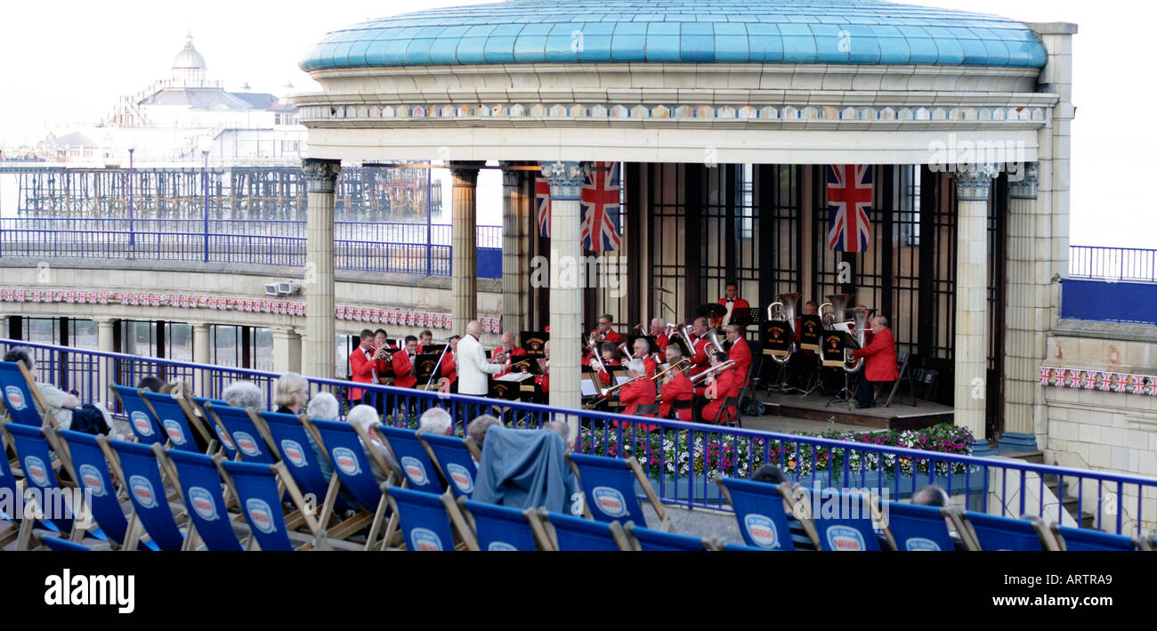 Art Deco bandstand on Eastbourne seafront Stock Photo - Alamy