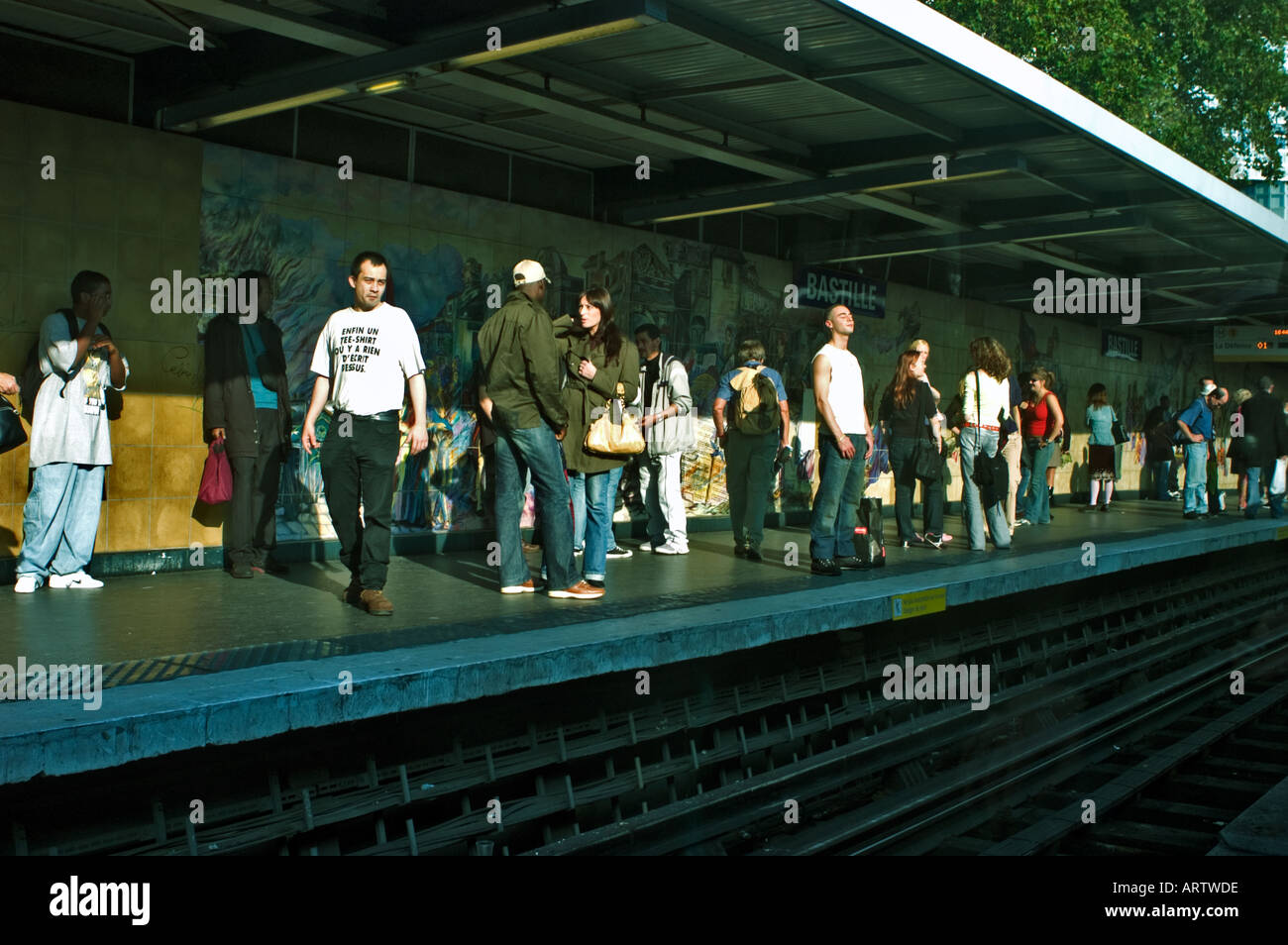 Paris France, Public Transportation, Crowd People platform Waiting for ...