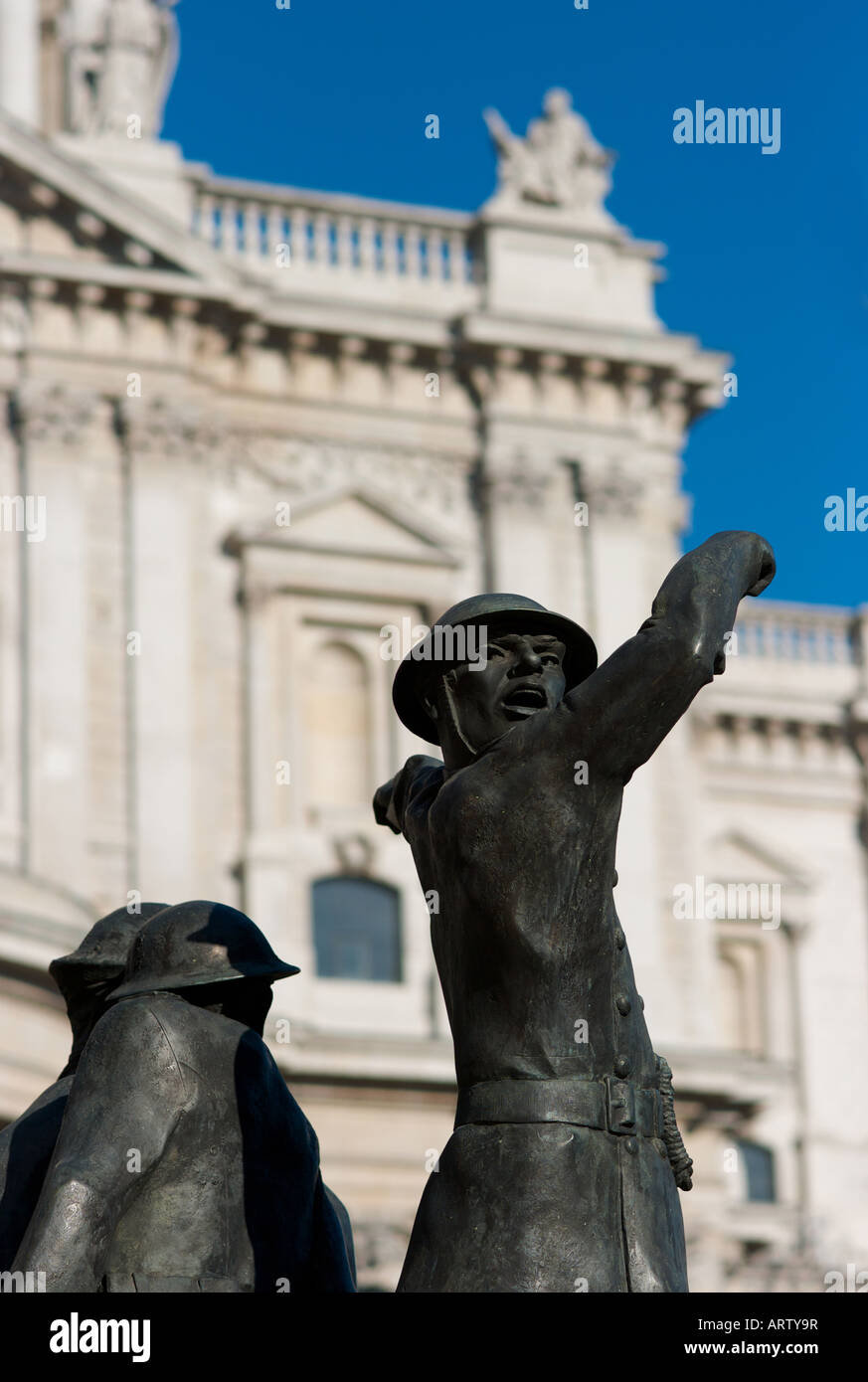 Firefighters blitz of london hi-res stock photography and images - Alamy