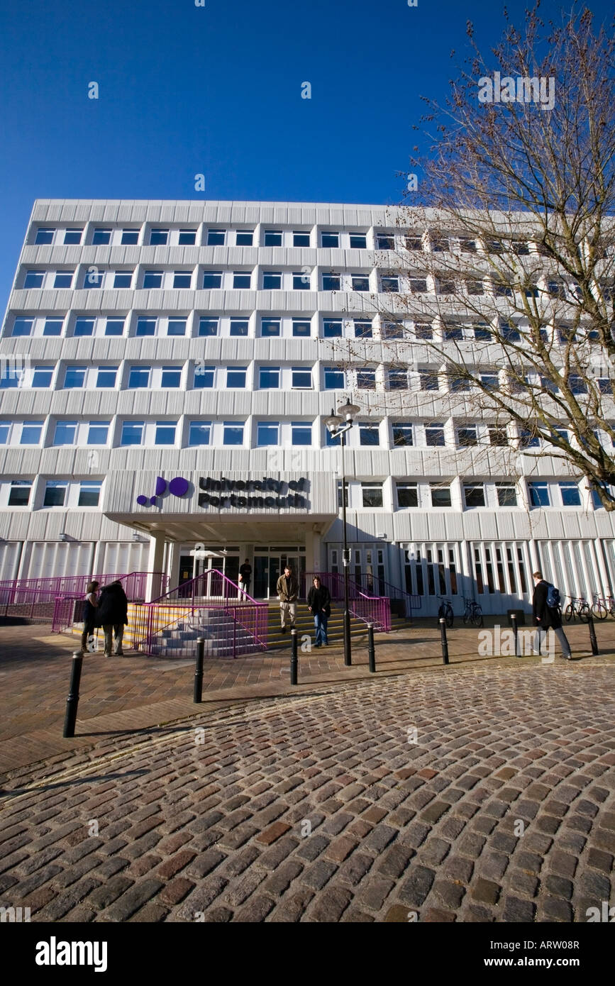 Portsmouth university hi-res stock photography and images - Alamy