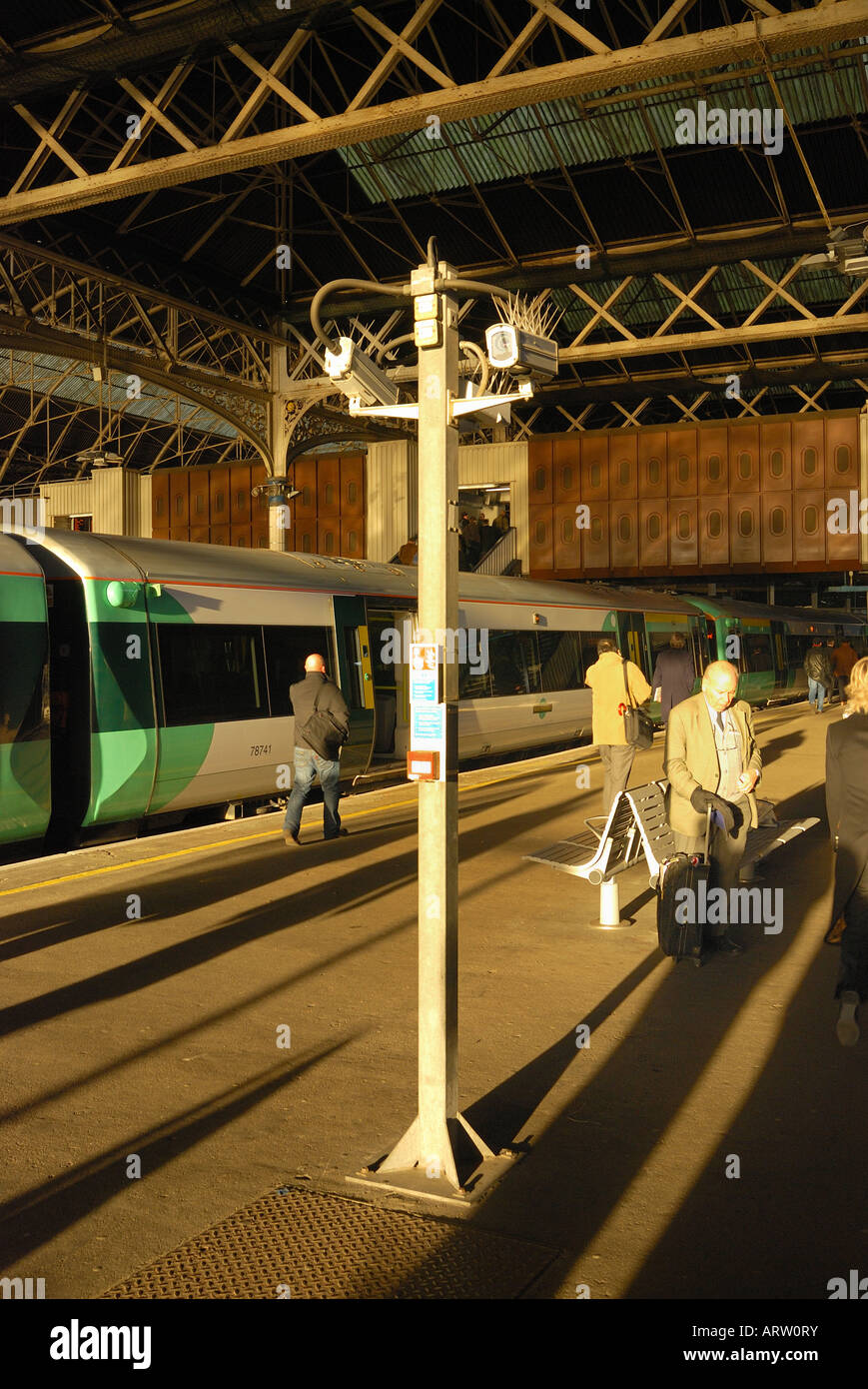 Rail station cctv hi-res stock photography and images - Alamy