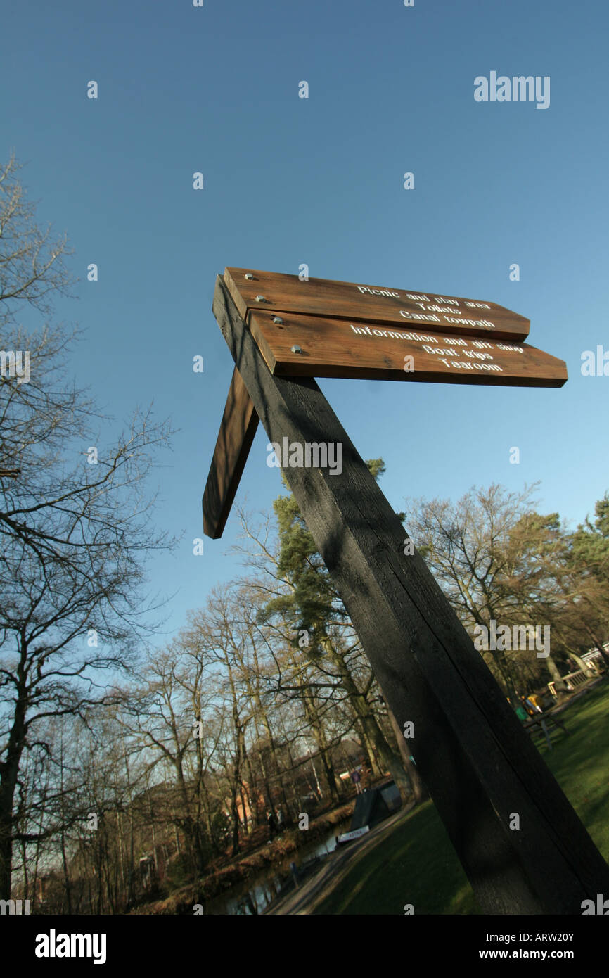 Canal sign hi-res stock photography and images - Alamy