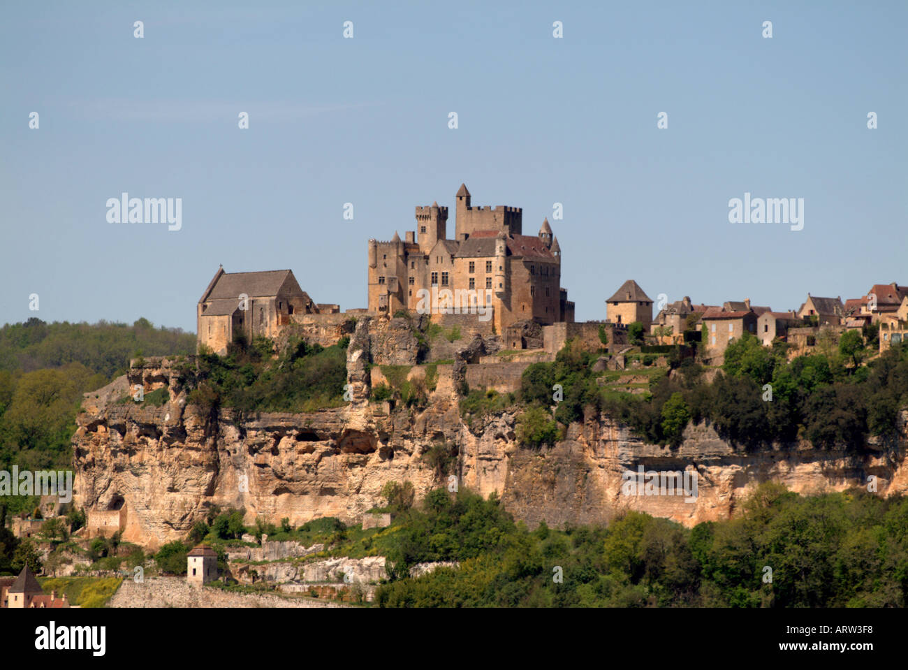 Beynac castle Dordogne Stock Photo - Alamy