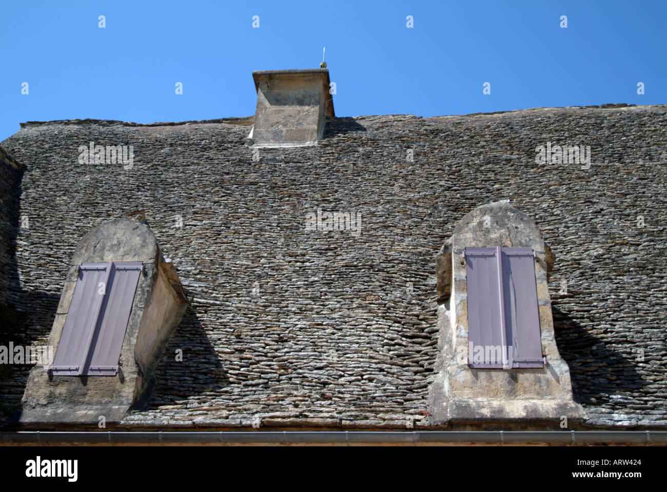 Lauze stone roof hi-res stock photography and images - Alamy