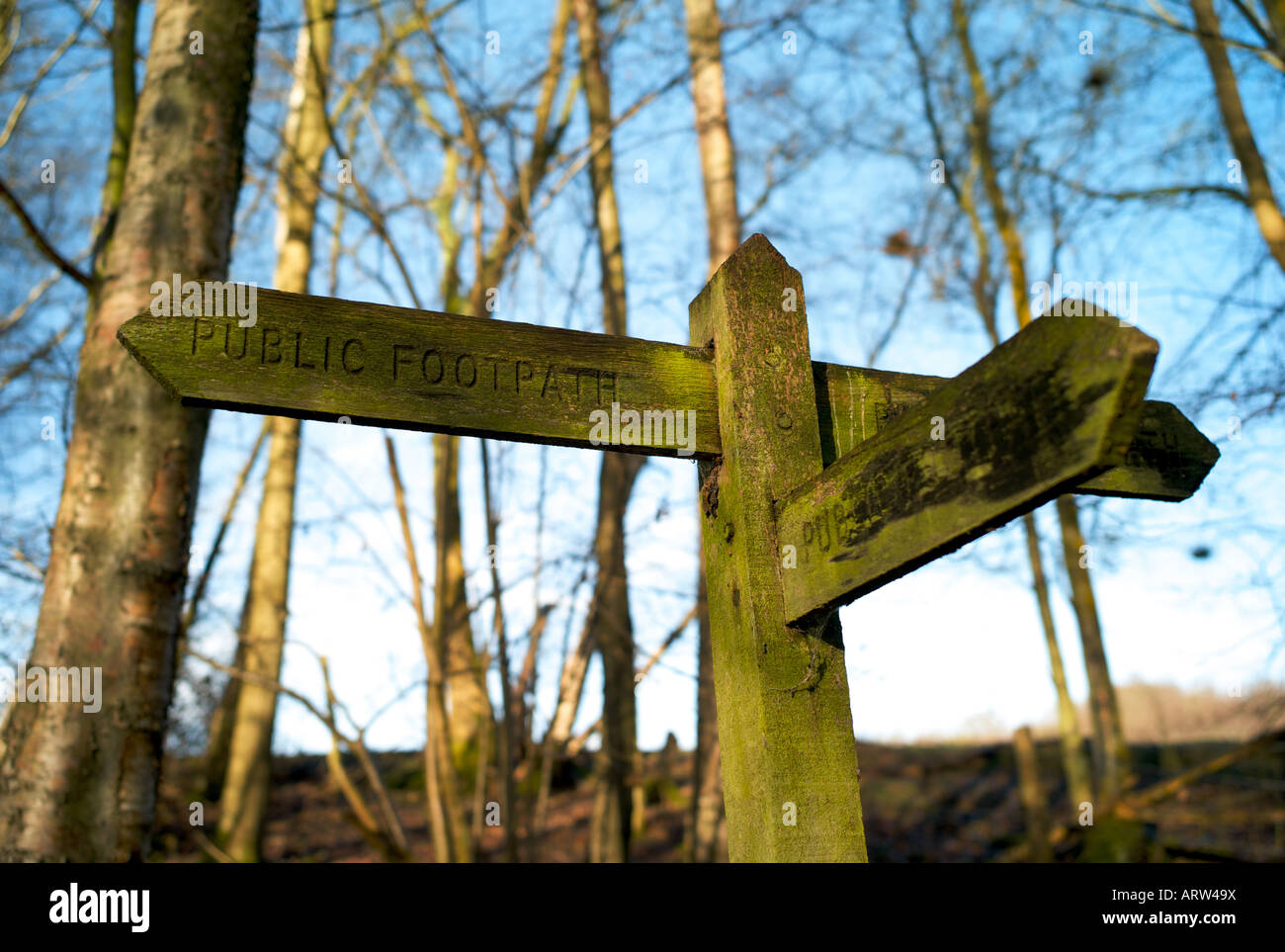 Map point sign hi-res stock photography and images - Alamy