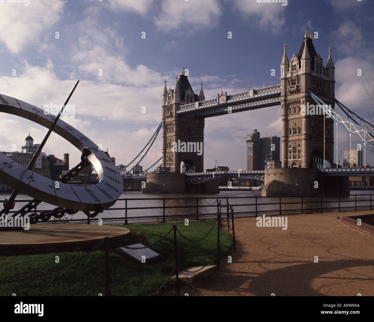 Sun dial tower bridge hi-res stock photography and images - Alamy