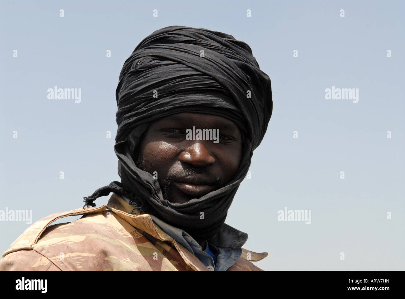 Mauritania african man portrait arab hi-res stock photography and ...