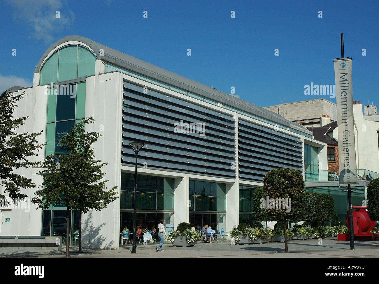 Museum building sheffield hi-res stock photography and images - Alamy