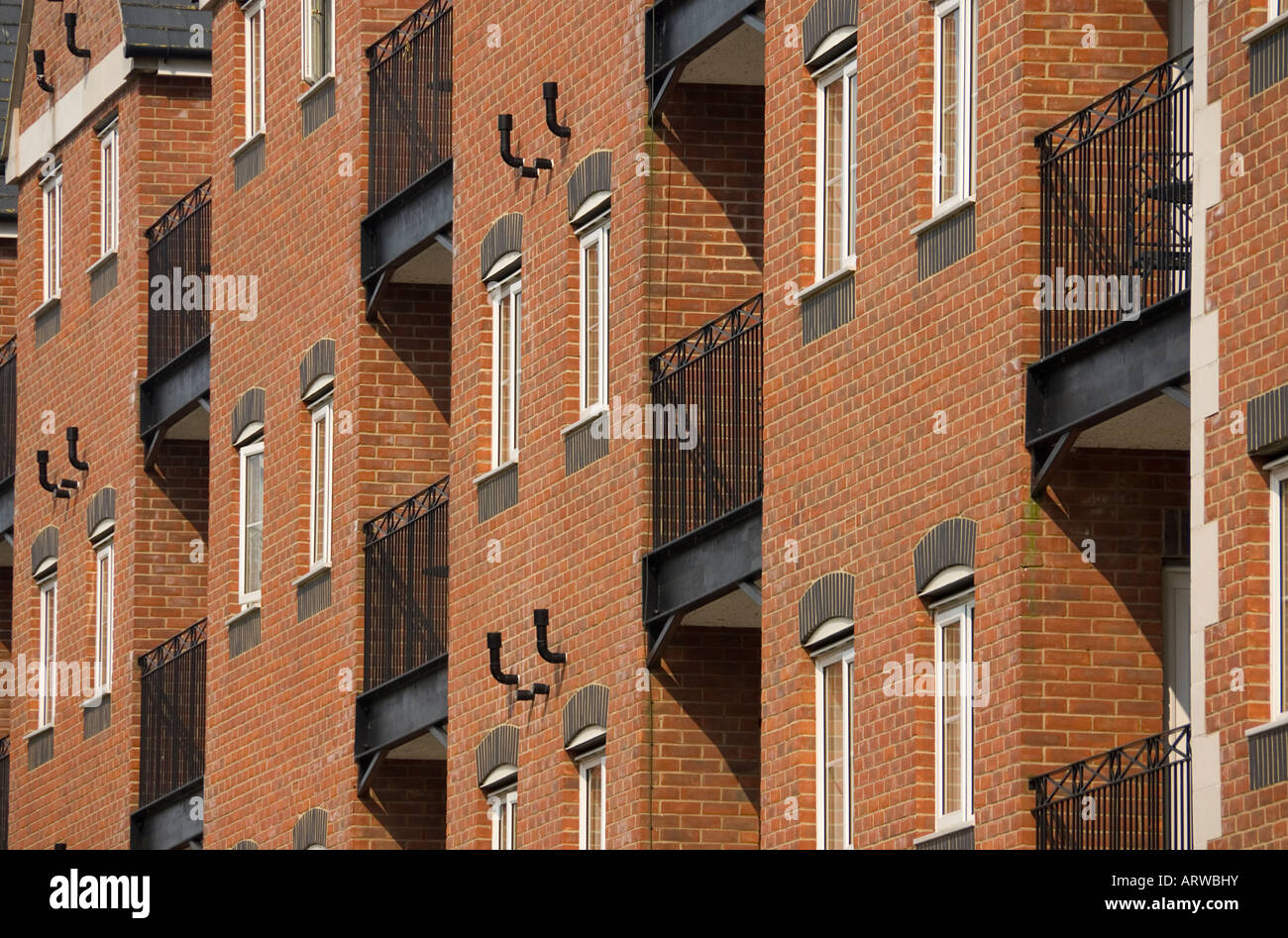 Red brick facade hi-res stock photography and images - Alamy