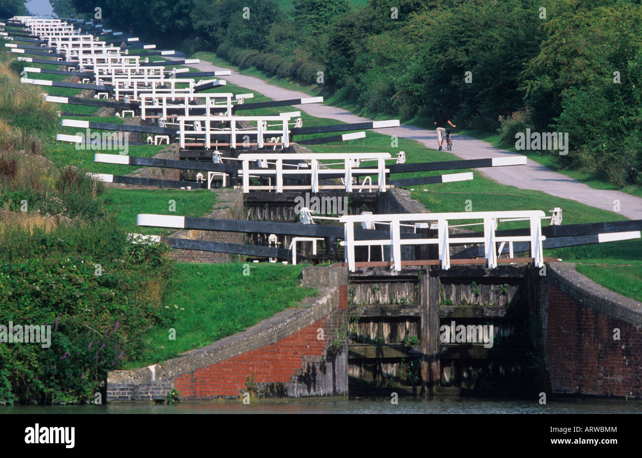 Caen Hill Locks, Wiltshire, England Stock Photo - Alamy