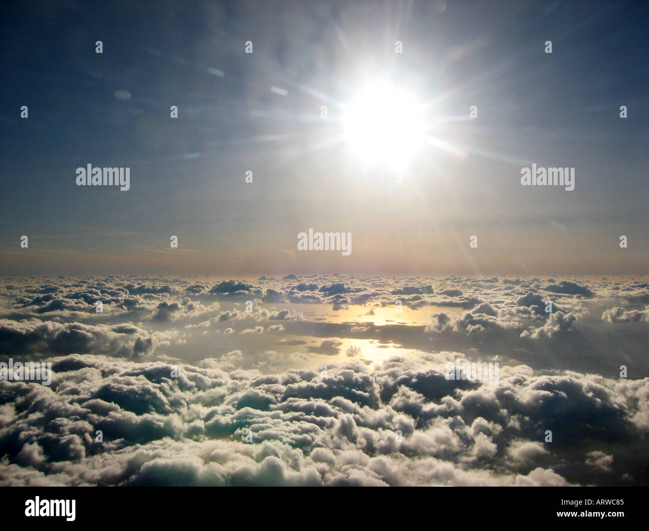 000 feet above earth hi-res stock photography and images - Alamy