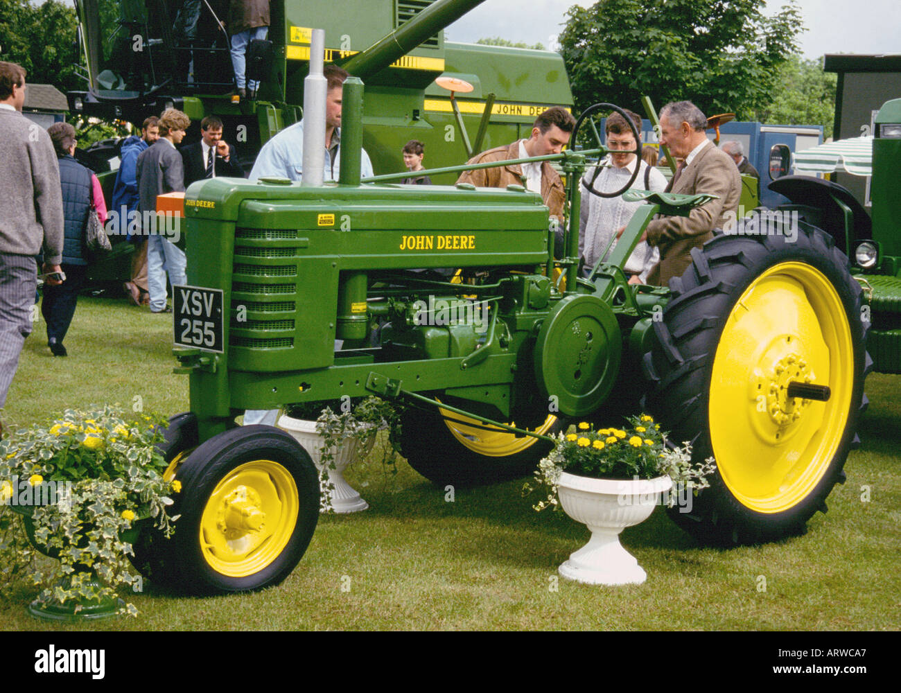 Vintage John Deere tractor at agricultural show Stock Photo - Alamy