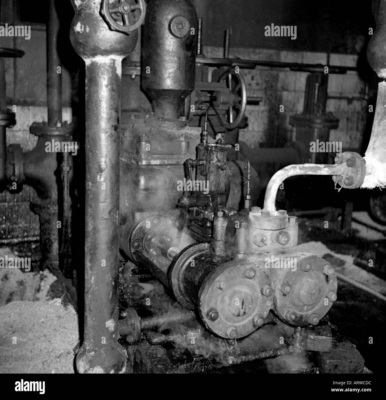 Heavy industry manufacturing Black and White Stock Photos & Images - Alamy