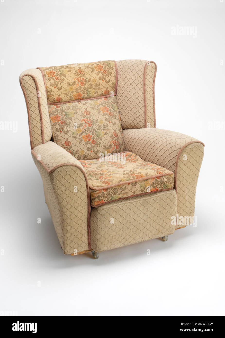 Old fashioned chair hi-res stock photography and images - Alamy