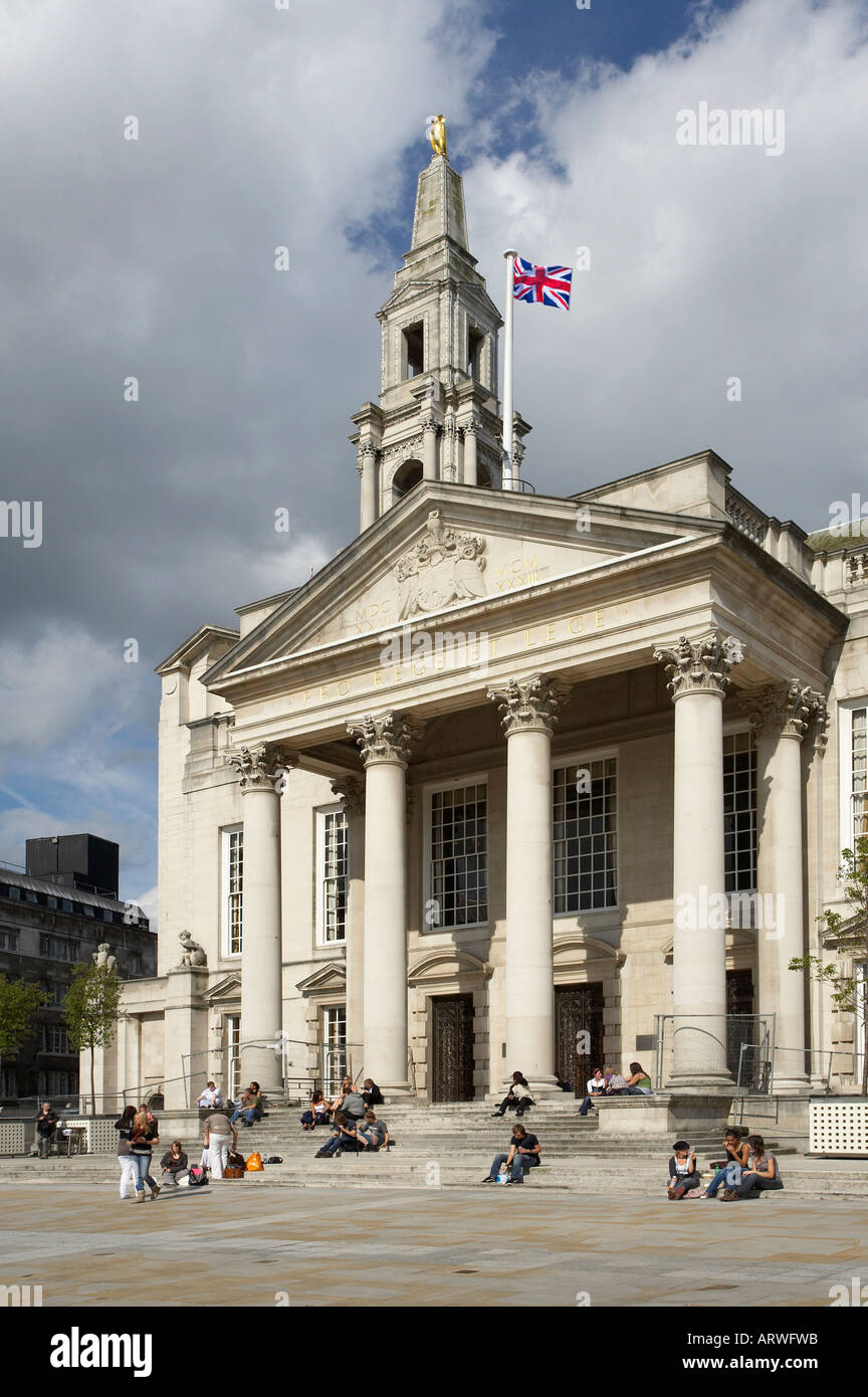 Leeds Civic Centre and Millennium Square Leeds City Centre West ...