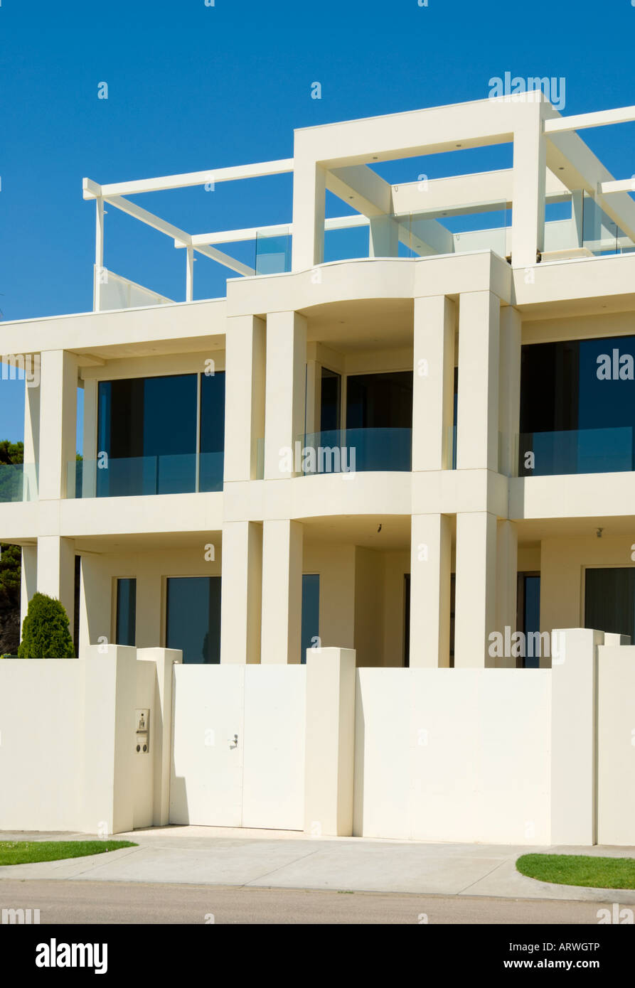 Large Luxury Townhouse Stock Photo - Alamy