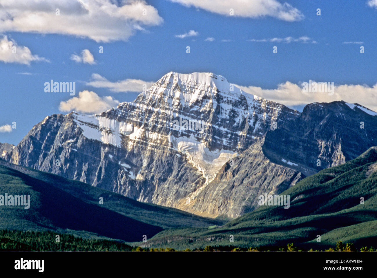 Mount edith cavel hi-res stock photography and images - Alamy