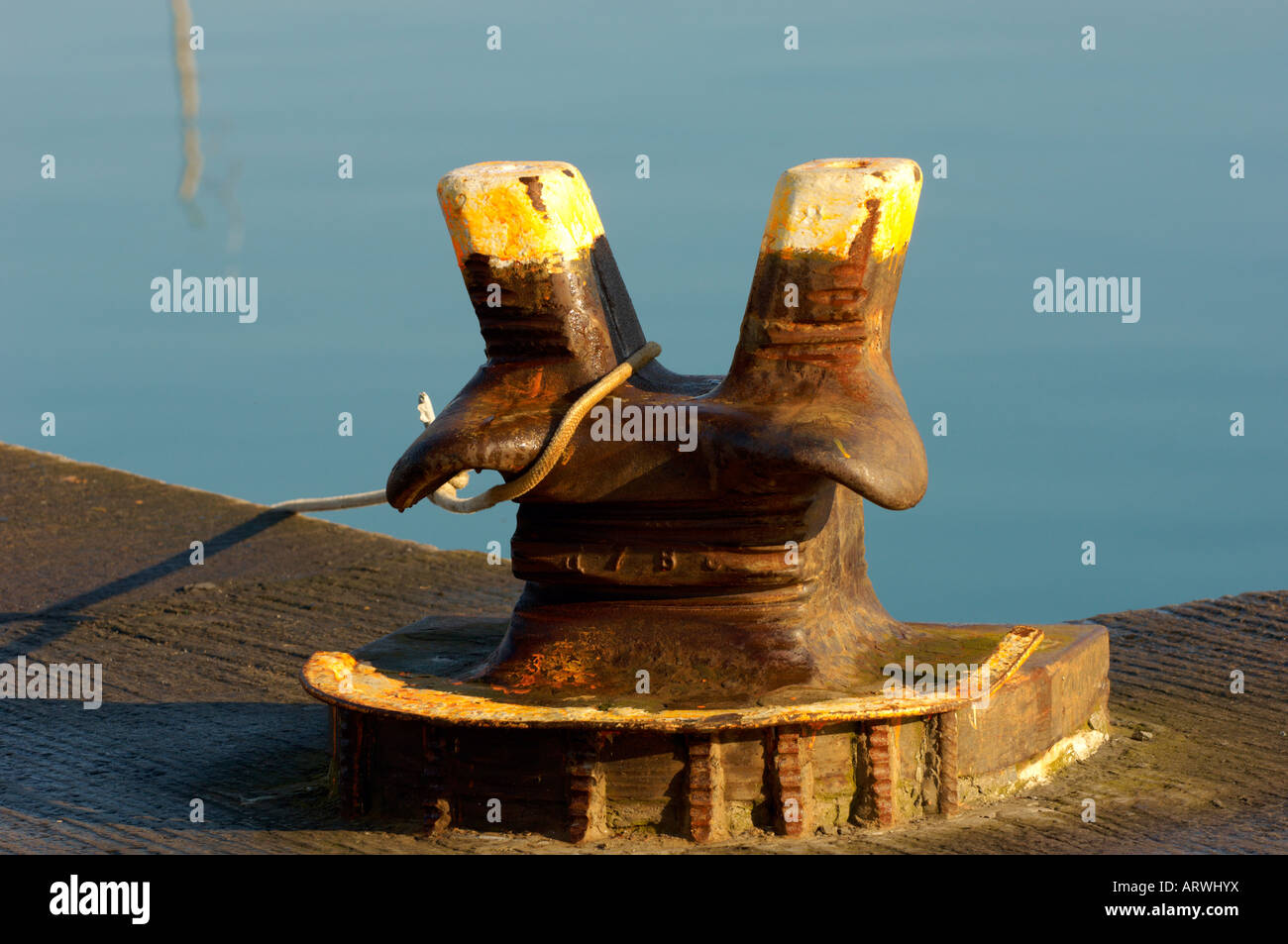 Fishing trawlers Mooring rope tied to a bollard Stock Photo - Alamy