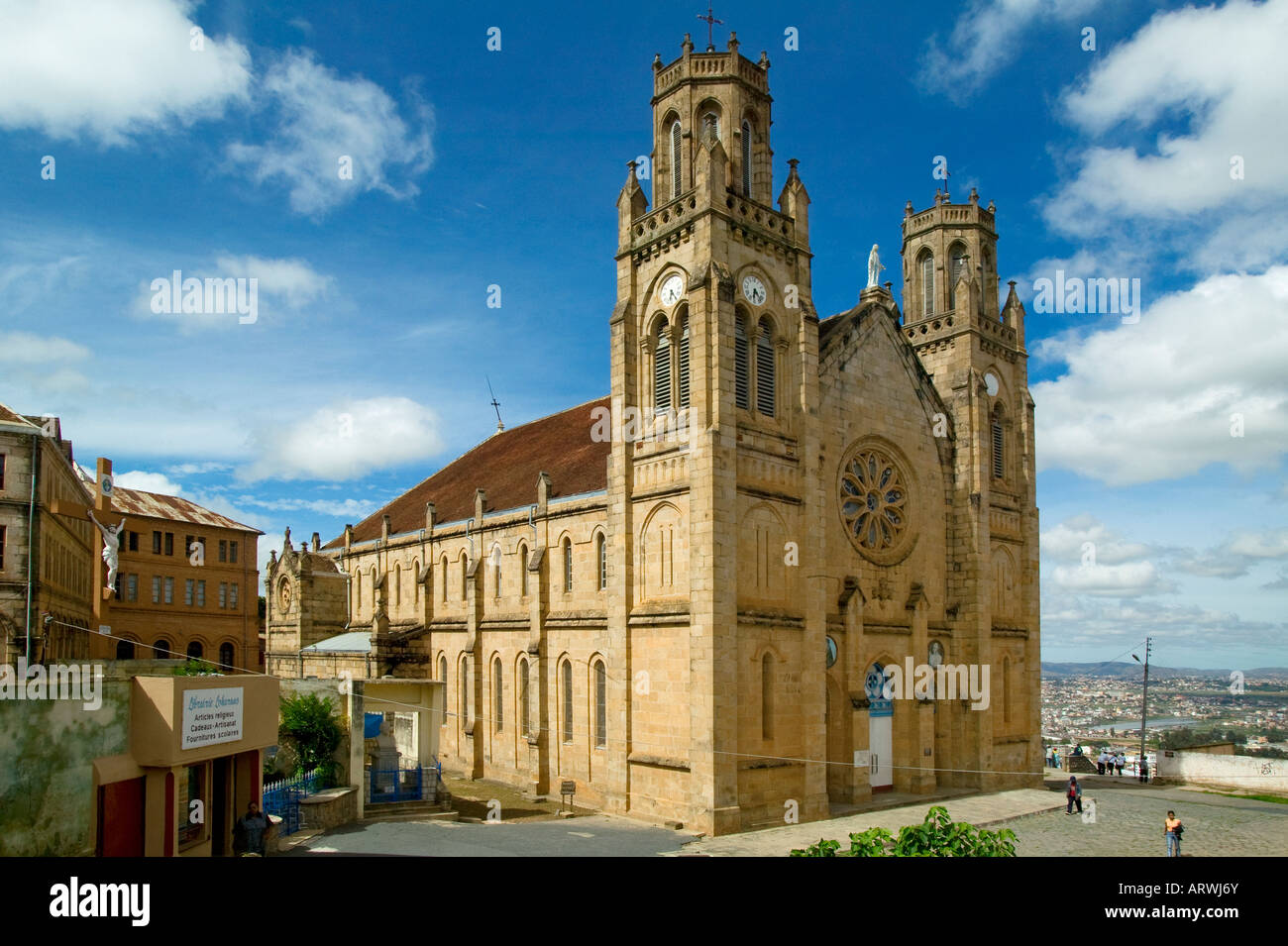 ANDOHALO CATHEDRAL - ANTANANARIVO - MADAGASCAR - AFRICA Stock Photo - Alamy