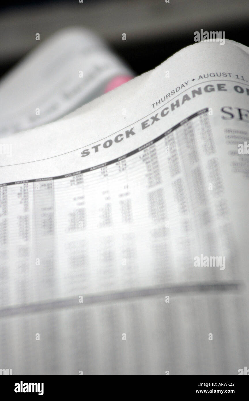 Financial pages hi-res stock photography and images - Alamy