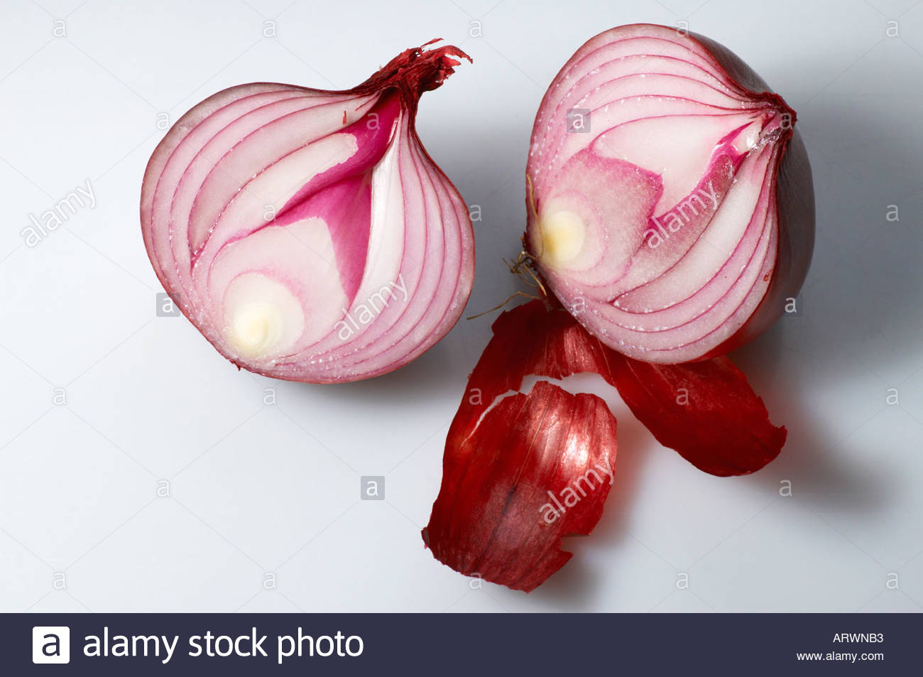 Closeup of a red onion cut in half Stock Photo - Alamy