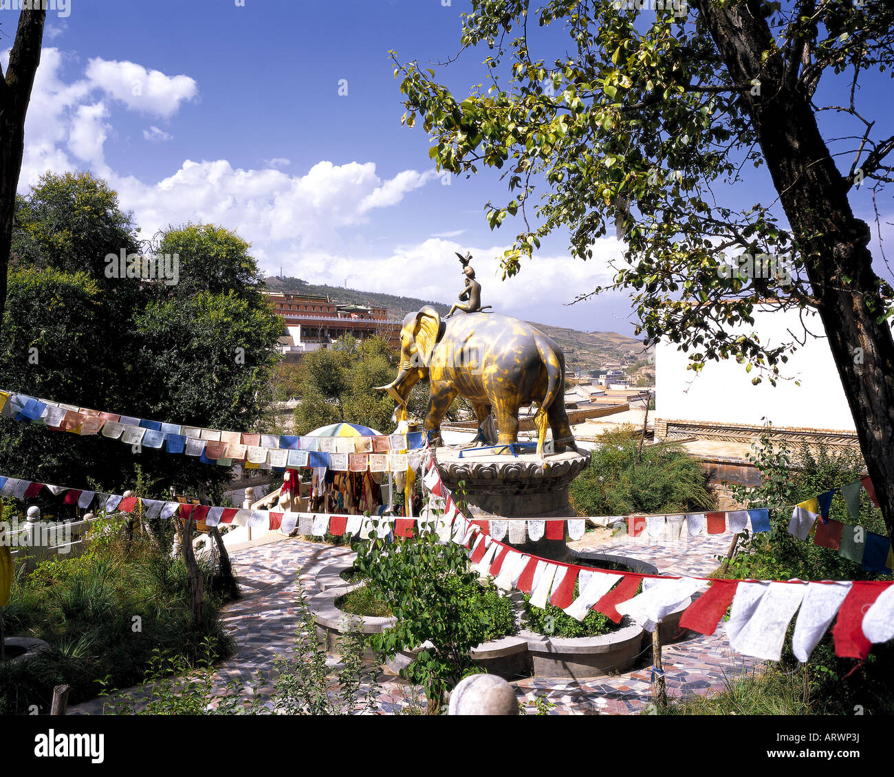 Qinghai taer temple hi-res stock photography and images - Alamy
