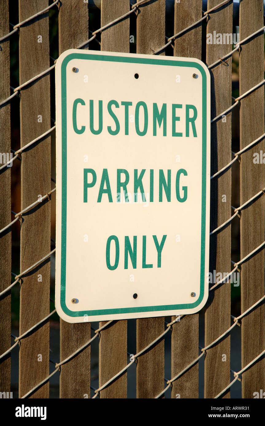 Customer Parking Only sign at private parking lot Stock Photo - Alamy