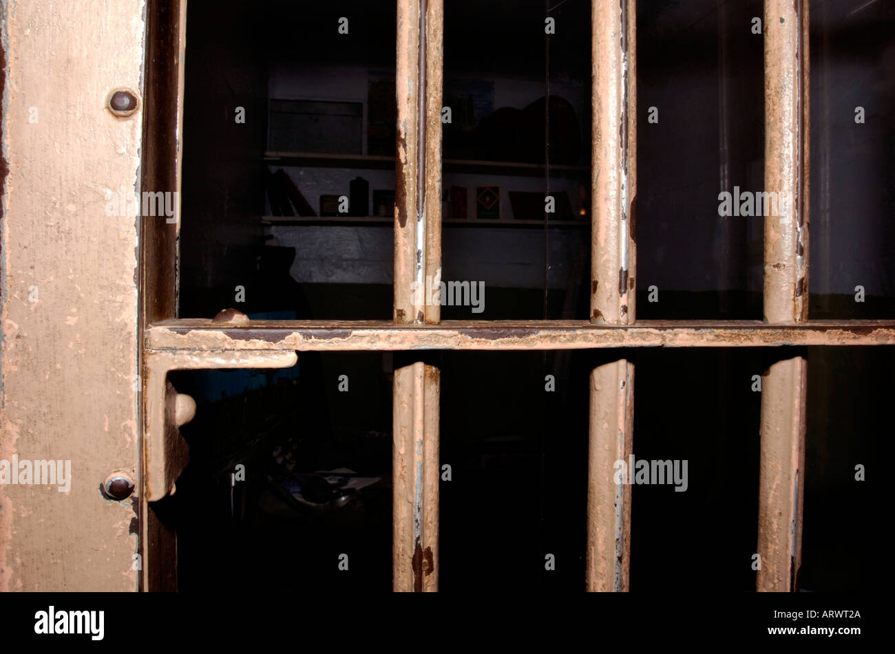 Alcatraz prison dummy hi-res stock photography and images - Alamy