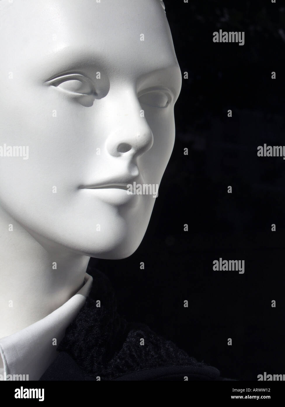 Mannequin mouth smile hi-res stock photography and images - Alamy