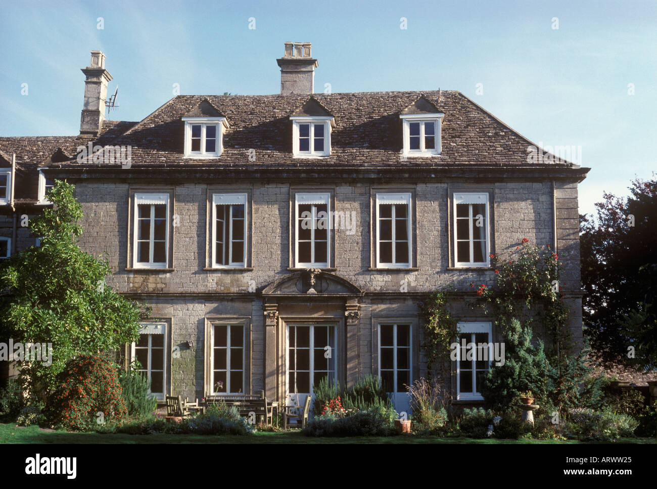 English Queen Anne Architecture