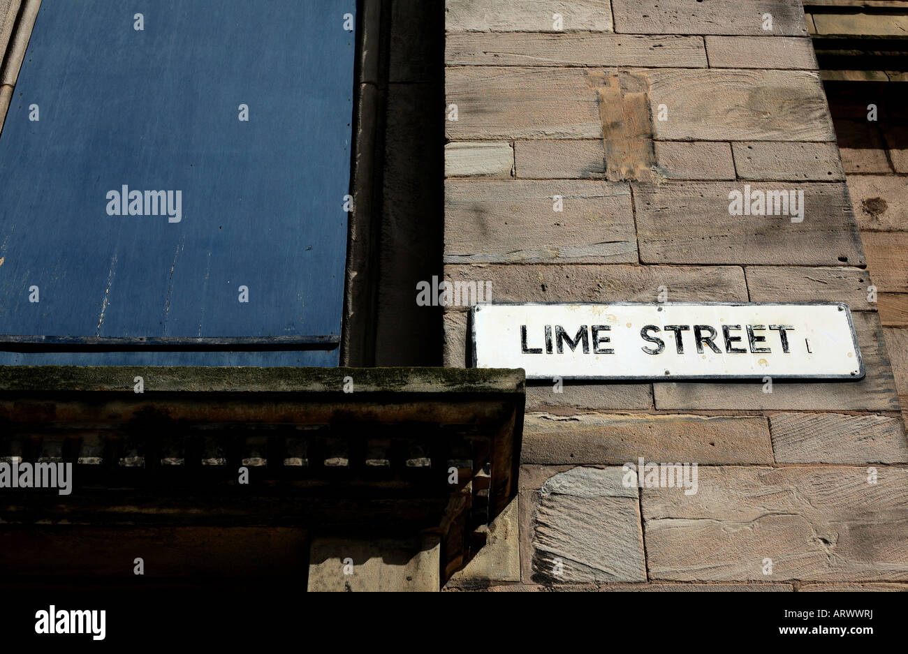Street sign in Lime Street in Liverpool Stock Photo - Alamy