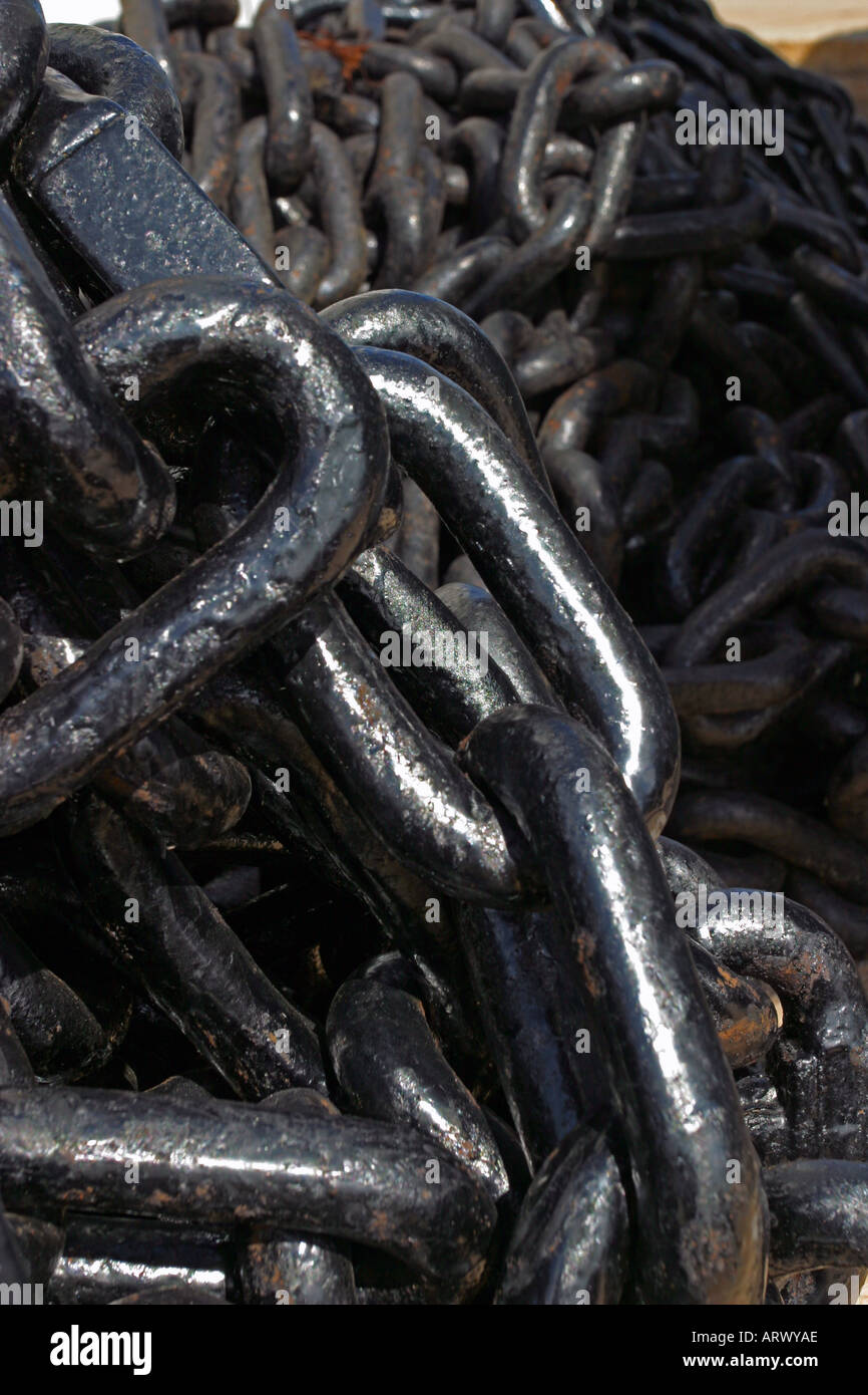 Welded chains hi-res stock photography and images - Alamy